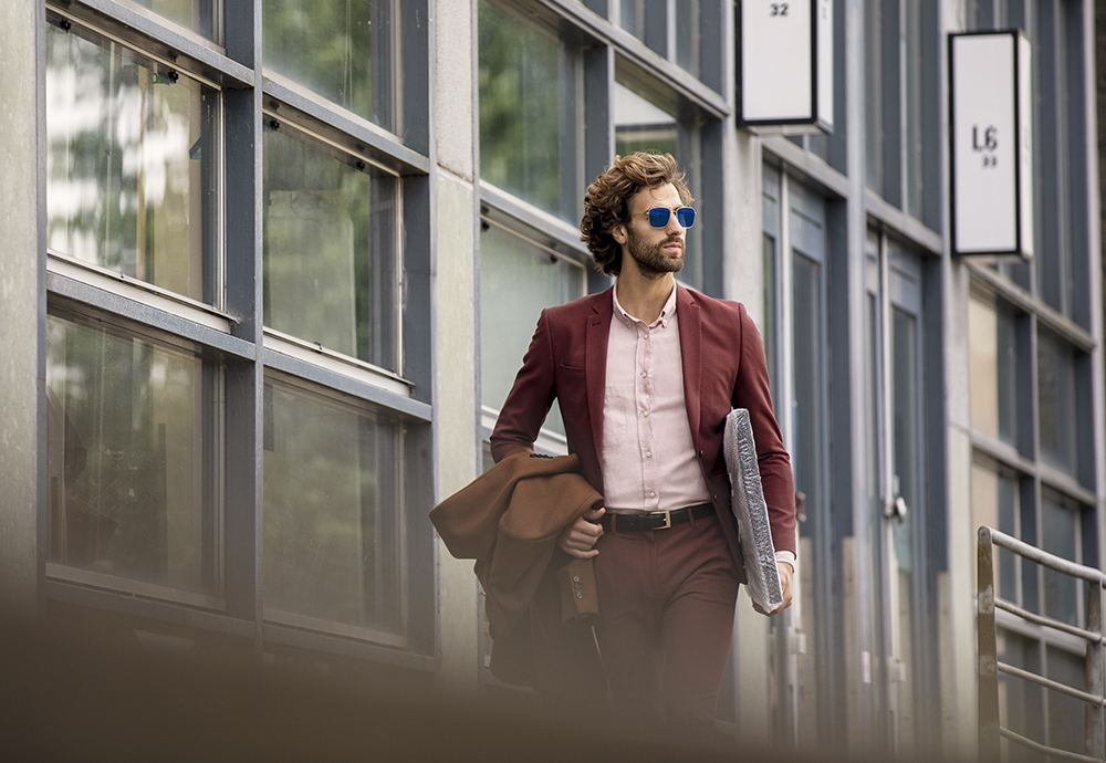 Photochromic Lenses | Hoya Vision Care