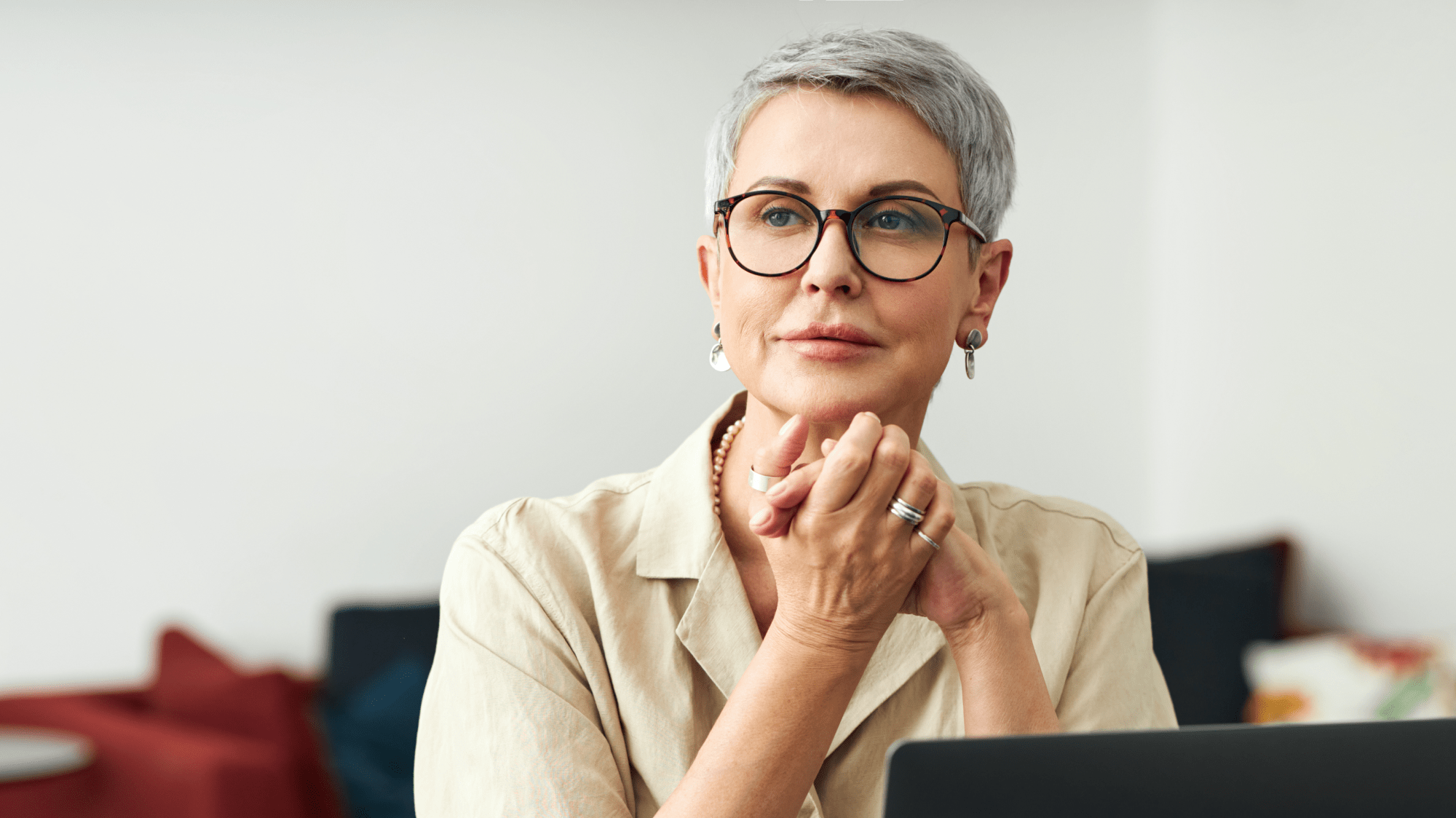 Prezbiopia – czym jest? Objawy, przyczyny i jak leczyć ...